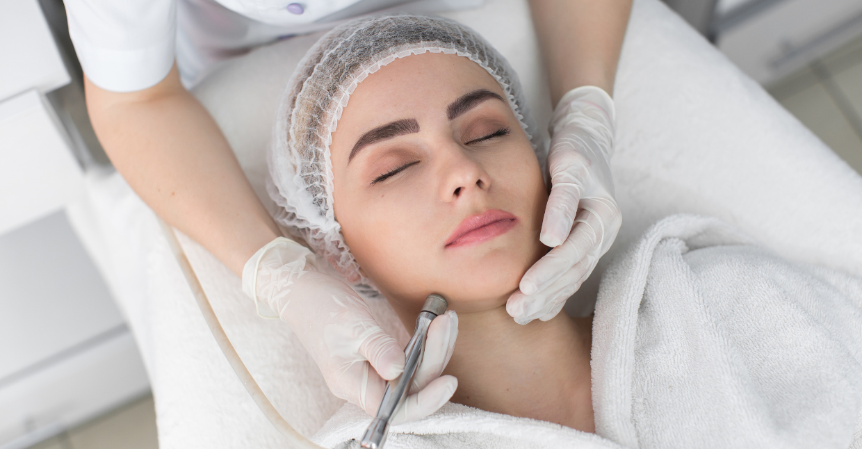 What is a Facial Therapist ? - Hisolife